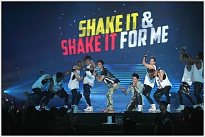 2PM、2AMなどが出演したJYP NATIONが、1万人を動員 | Daily News | Billboard JAPAN