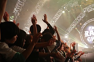 【FM802 RADIO CRAZY】が終了、RADWINPS、キュウソ、Suchmos、サカナなどFM802にゆかりあるアーティストたちによるロック大忘年会 | Daily News ...