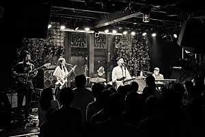 まさにプリズムのよう。bonobosが京都・磔磔で現在進行形から深化するバンドサウンドを奏でる | Daily News ...