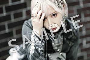 ReoNa、EP『Naked』店舗別特典ポストカード絵柄公開 | Daily News | Billboard JAPAN