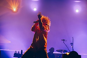 ＜ライブレポート＞Vaundy、全能感に満ちたホールツアー完遂 | Daily News | Billboard JAPAN