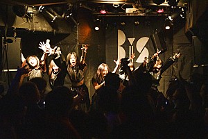 BiSの”聖地”で新体制お披露目ライブ「一緒にスタートの一歩を踏んでくれたら嬉しい」 | Daily News | Billboard JAPAN