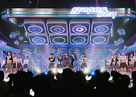 【2023 #BBMAs】NewJeans＜トップ・グローバル・K-POP・アーティスト賞＞受賞、ヒット曲「Super Shy」「OMG」で魅了 | Daily News ...