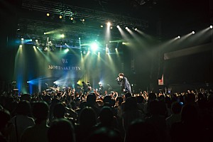 ＜ライブレポート＞MORISAKI WINがCrewと共に作り上げた研ぎ澄まされたパフォーマンス【MORISAKI WIN JAPAN ...