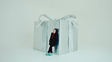 TOMOO、新曲「Present」配信リリース＆MV公開 | Daily News | Billboard JAPAN