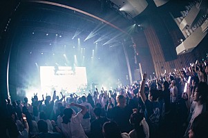 Eve初のアジアツアー、シンガポール公演ライブ写真＆ドキュメントムービーを公開 | Daily News | Billboard JAPAN