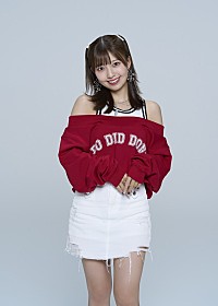 『月刊偶像』第八弾「泡沫ライラック feat. 島倉りか(BEYOOOOONDS / CHICA#TETSU)」MV公開 | Daily News | Billboard JAPAN