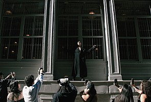 Awich、エネルギッシュでダークな「Butcher Shop feat. FERG」MV公開 | Daily News ...