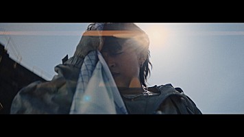 Tani Yuuki、120名のダンサーが参加した「後悔史」MV公開 | Daily News | Billboard JAPAN